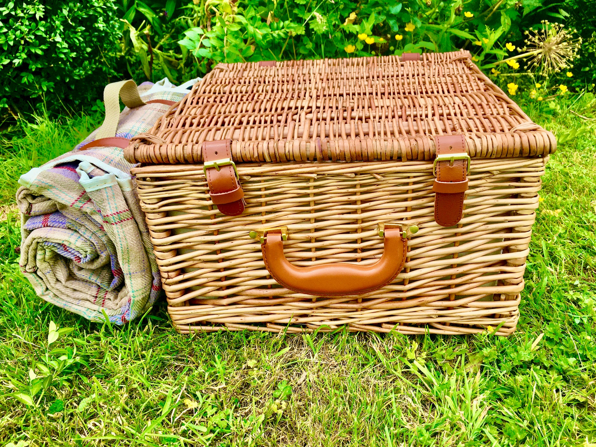 The Hollham - leather trimmed Picnic Hamper for 2 – The Vintage Hamper ...